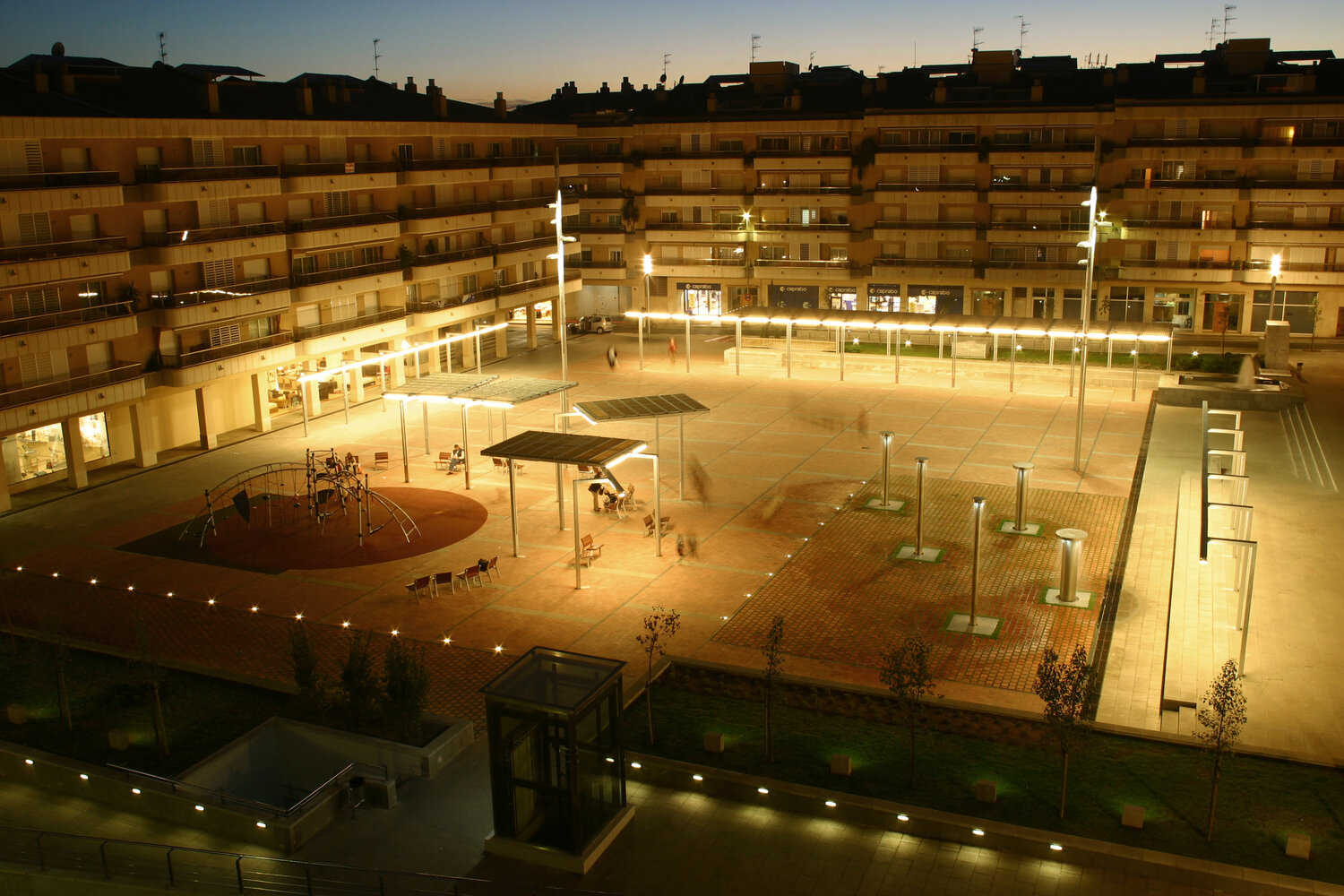 Charlie Rivel square - Urbidermis