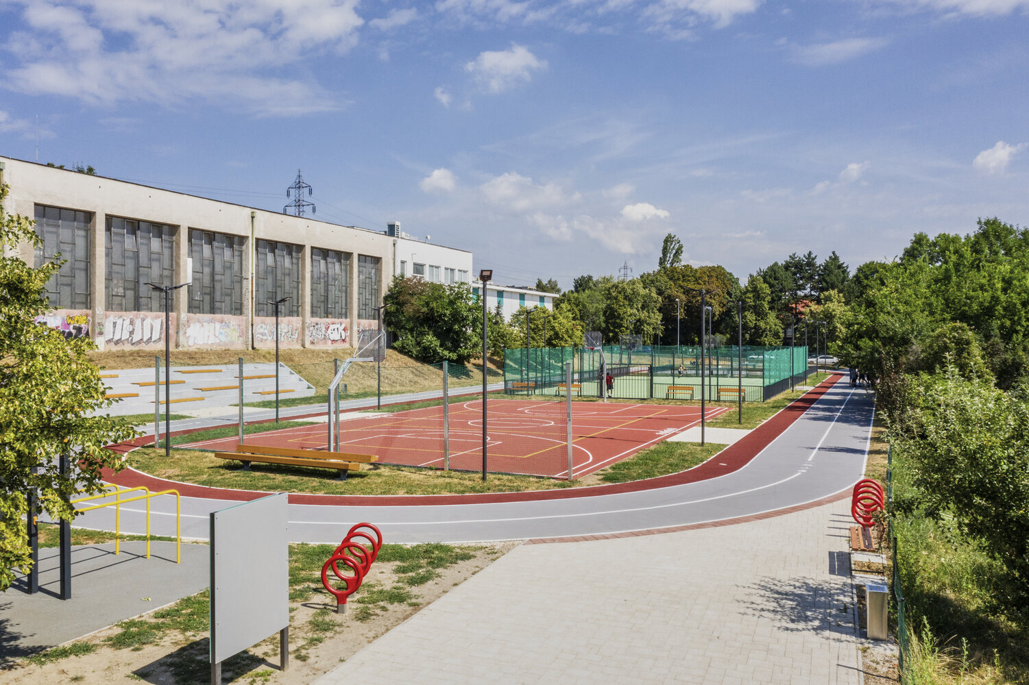 Pionierska Multifunctional Park - Urbidermis
